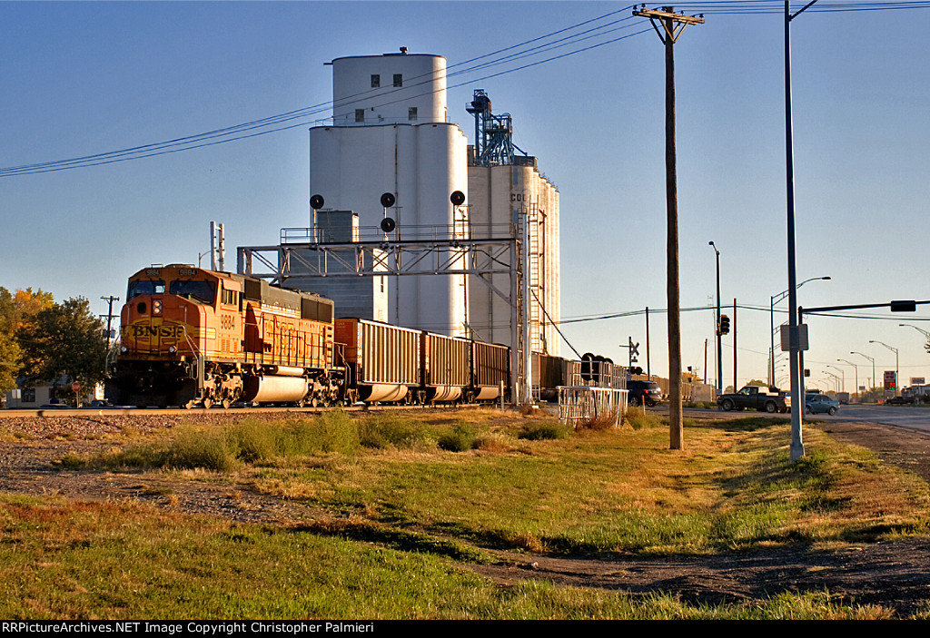 BNSF 9884